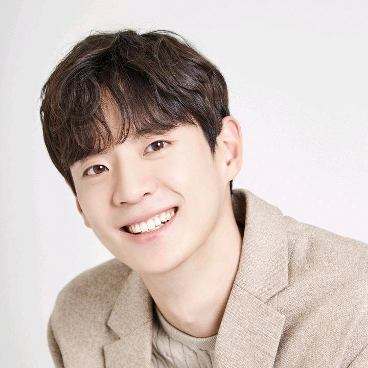 MOON SUIN•문수인 - @official_moonsuin TikTok Analytics | Profile, videos ...