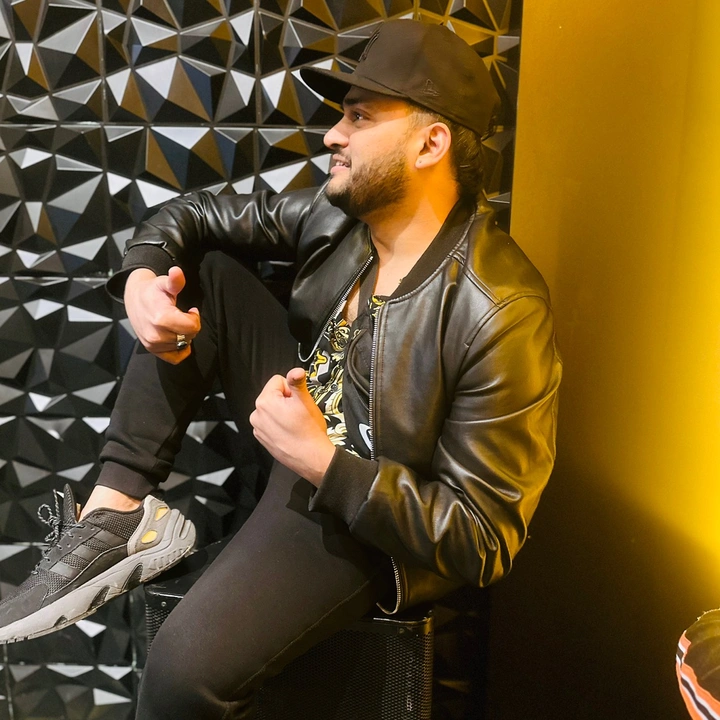 Nabeel Shah artist 🎤🎻- @nabeelshahsinger TikTok 分析|プロフィール、動画、ハッシュタグ | Exolyt