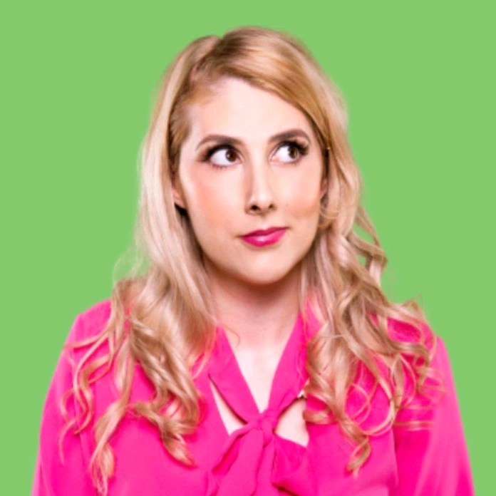 Holly Vlogs - @hollyvlogs.official TikTok Analytics | Profile, videos ...