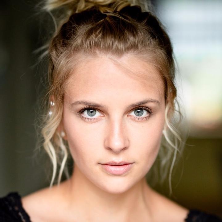 Julia Gerhard - @juliagerhard_official TikTok Analytics | Profile ...